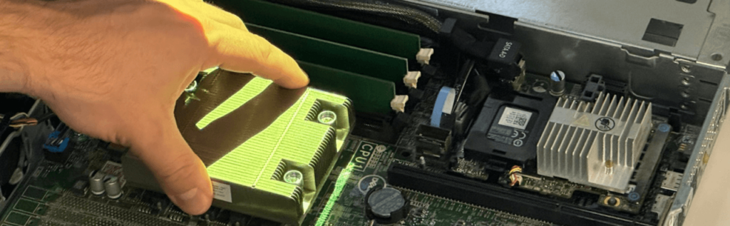 Server Manufacturing with augmented reality